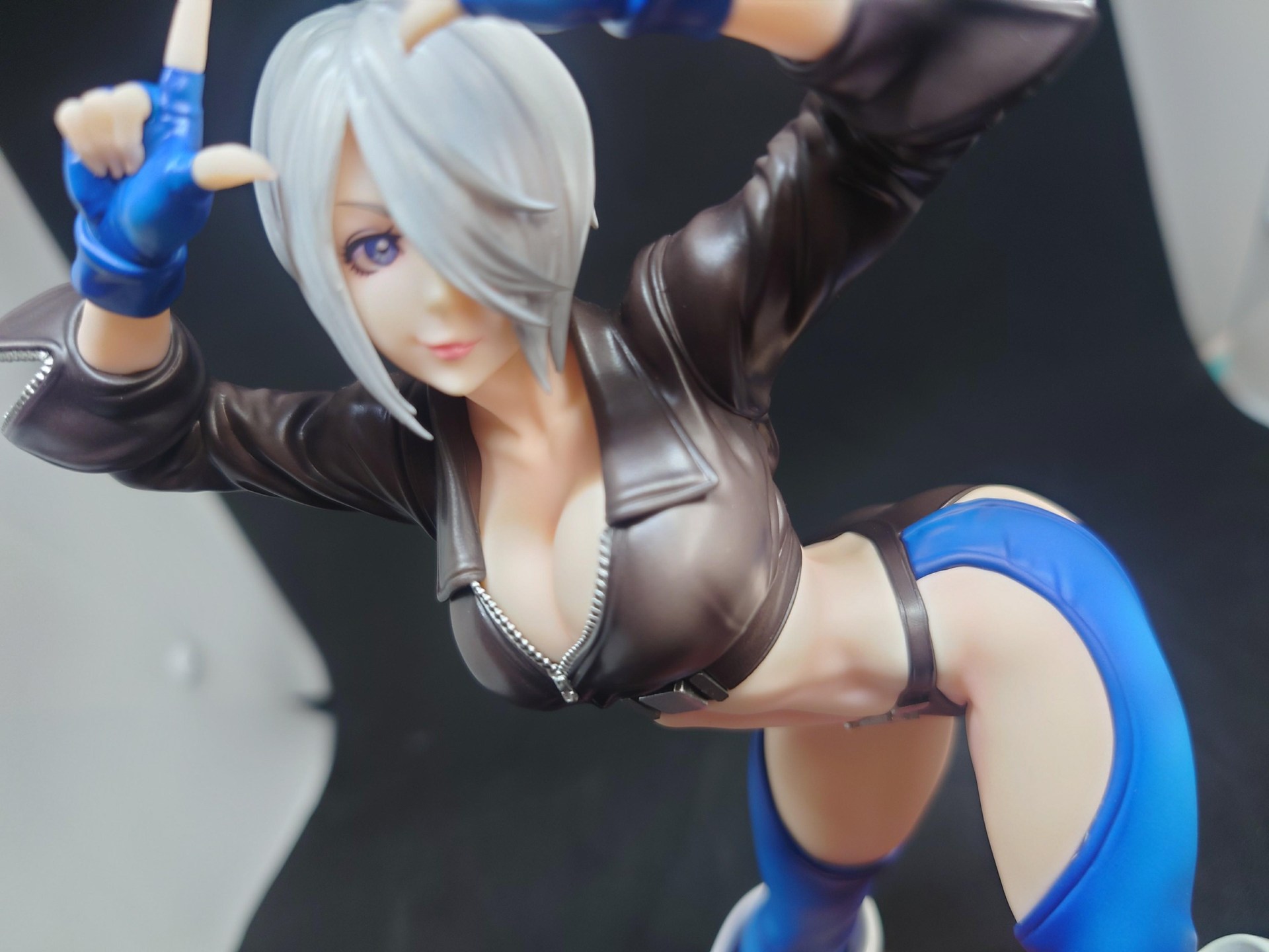 【心得】SNK美少女 KOF格鬥天王2001 安琪兒1/7 PVC完成品 @綜合公仔玩具討論區 哈啦板 - 巴哈姆特