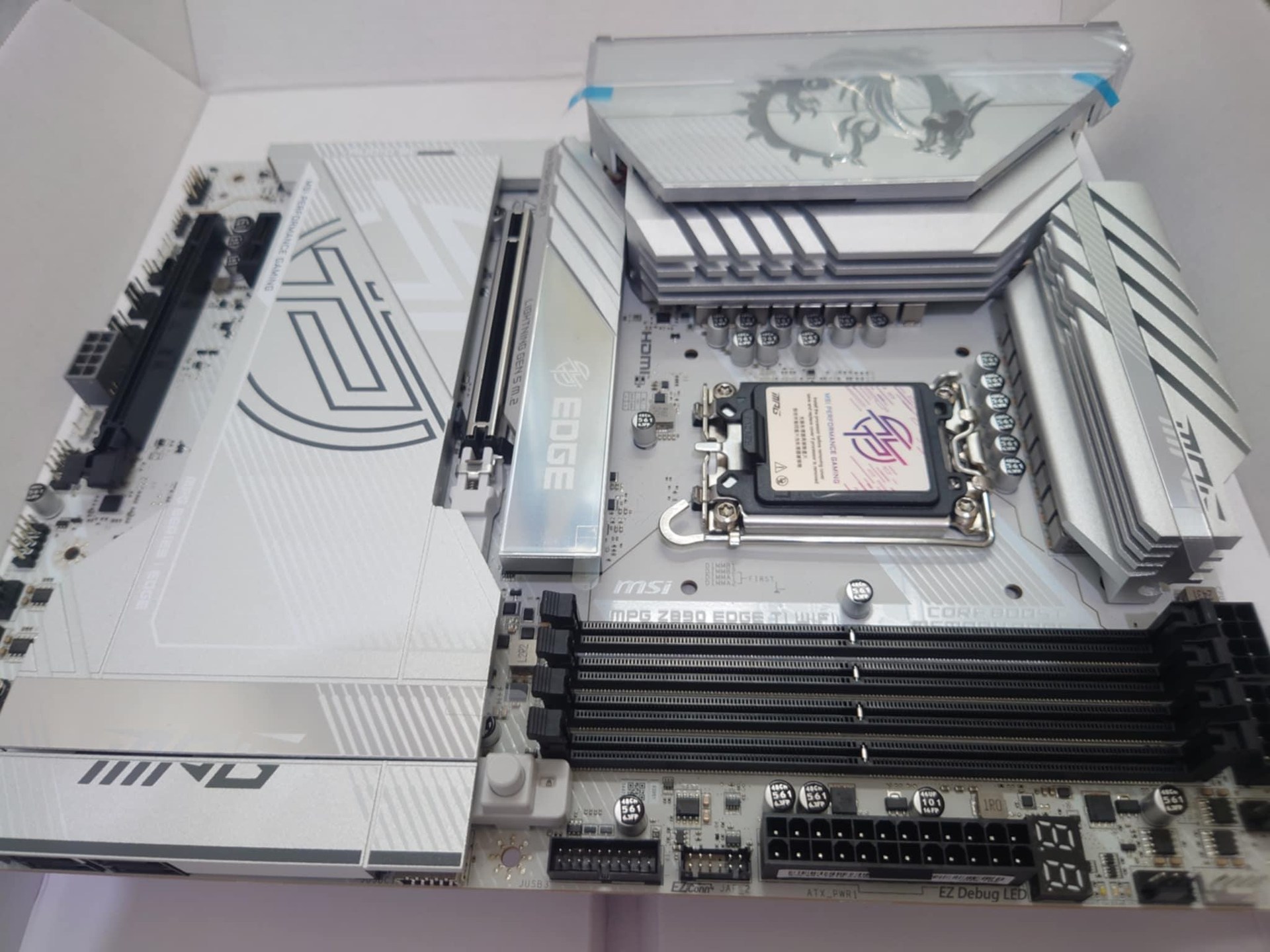 【心得】微星 MPG Z890 EDGE TI WIFI 開箱簡介 @電腦應用綜合討論 哈啦板 - 巴哈姆特