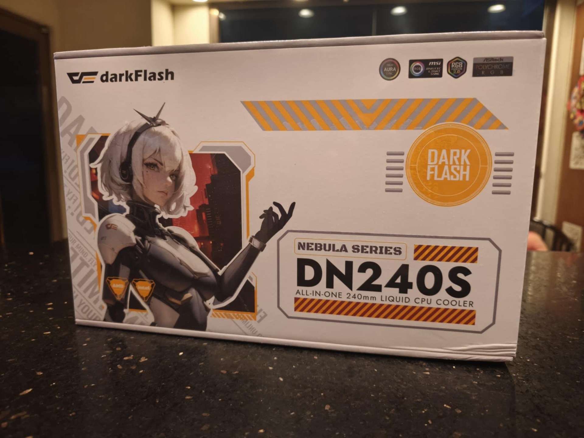 【心得】每個人心中都有少女粉！【大飛 DrakFlash 鏡之小島粉色+DN240S白開箱】 @電腦應用綜合討論 哈啦板 - 巴哈姆特