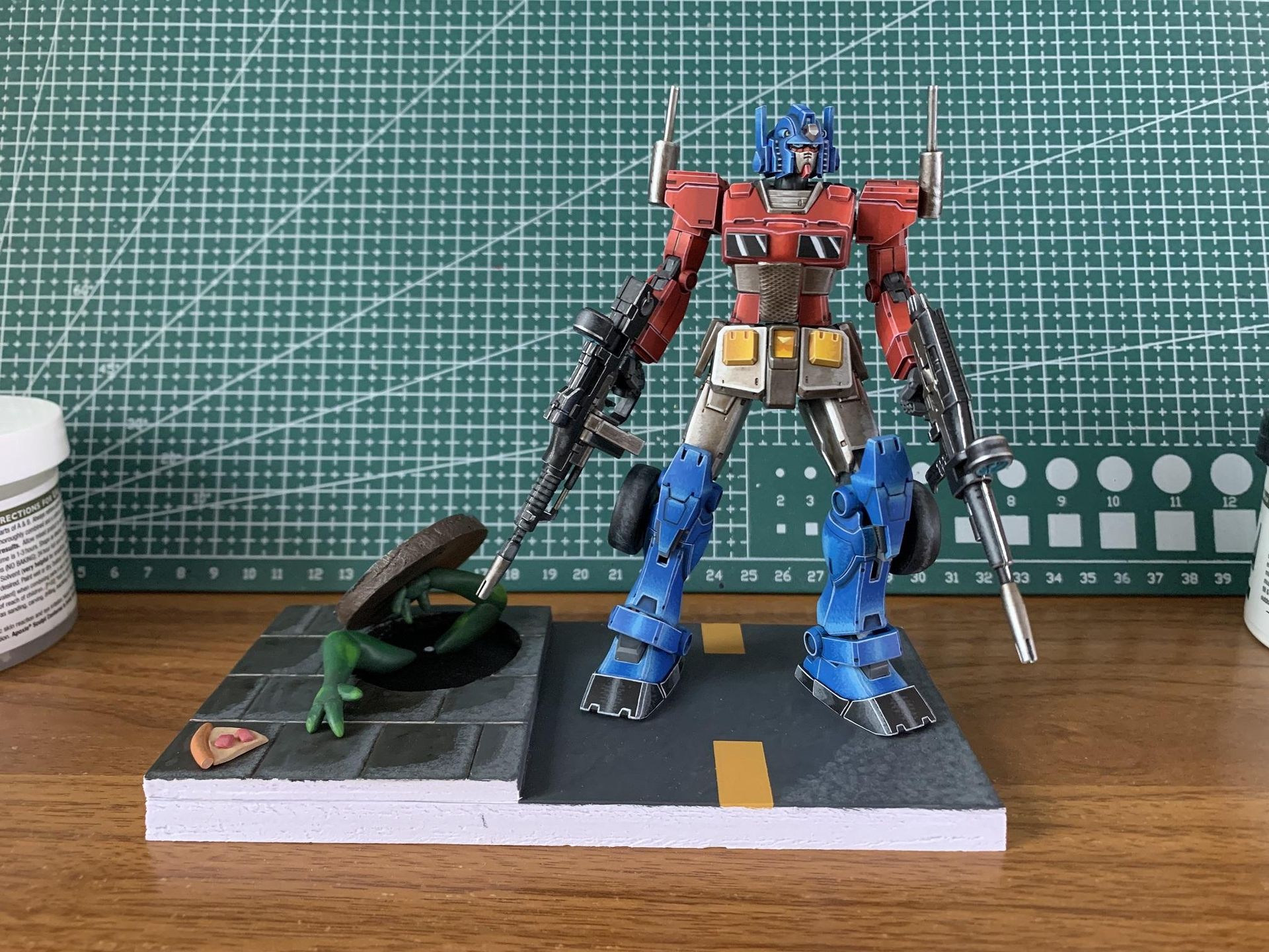 【作品分享】HG gto gundam with optimus prime of transformers @模型技術與資訊 哈啦板 - 巴哈姆特