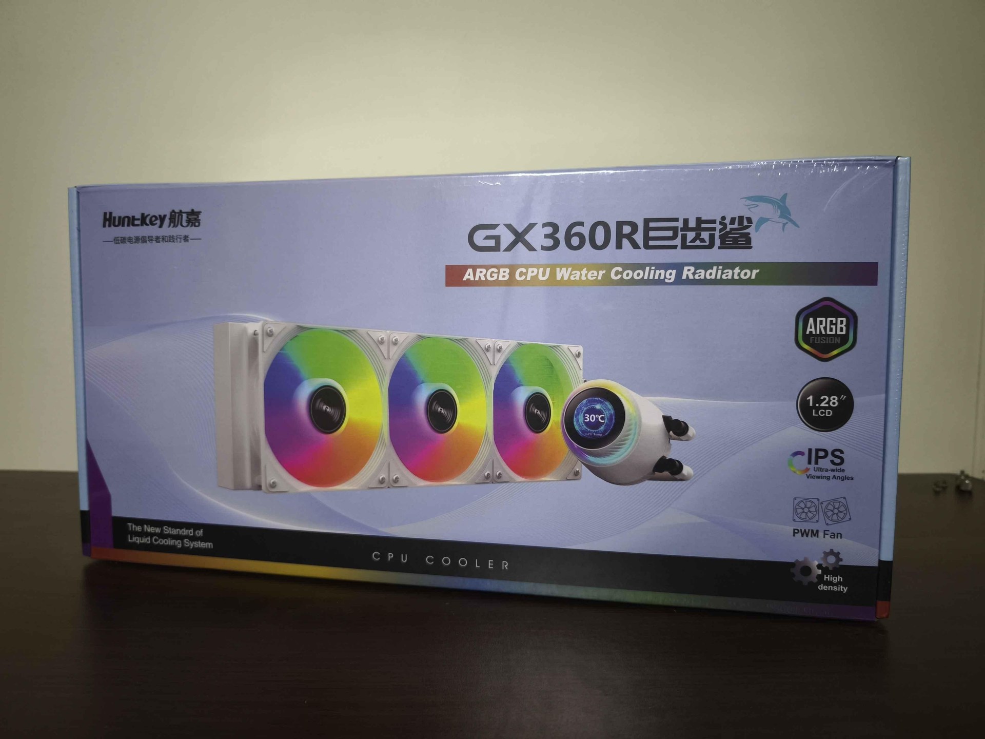 【心得】ROGUEWARE 洛克威 三面海景機殼+水冷【GT5 & GX360R】簡易開箱心得 @電腦應用綜合討論 哈啦板 - 巴哈姆特