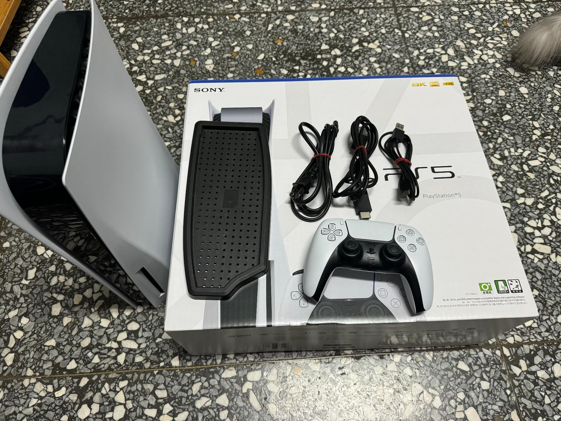 【出售】PS5光碟機版 CFI-1118A @ACG二手交易板 哈啦板 - 巴哈姆特