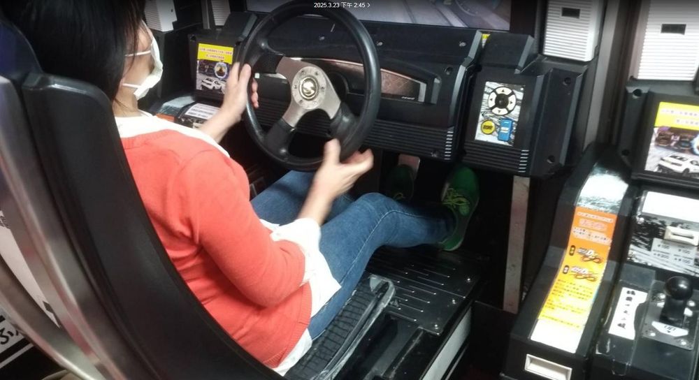 帶Pilipinas朋友去CKS拍照留念 她要回國了 - chobits9958的創作 - 巴哈姆特