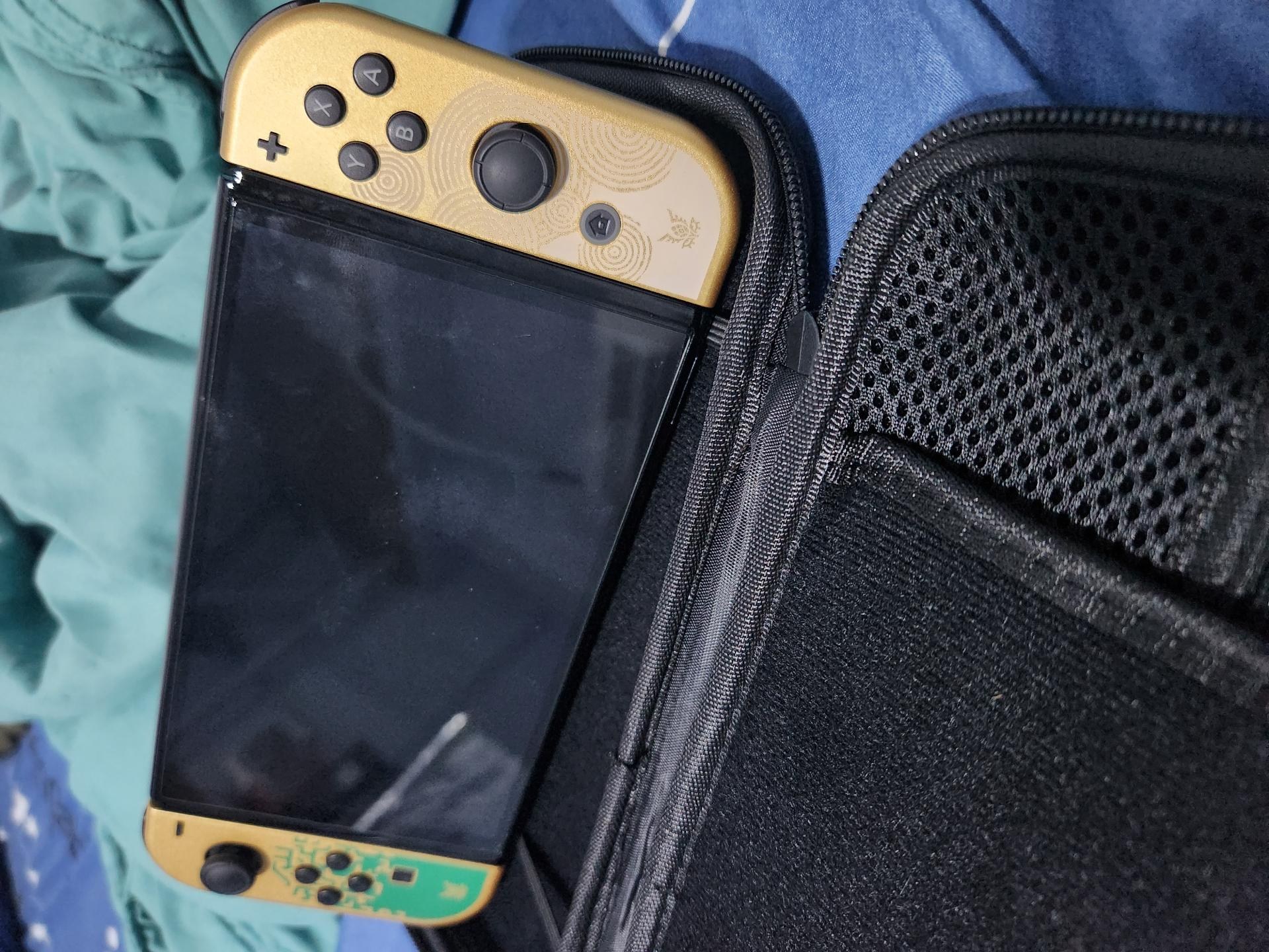 【問題】出售 ns switch OLED 版本(薩爾達 王國之淚 聯名) @ACG二手交易板 哈啦板 - 巴哈姆特