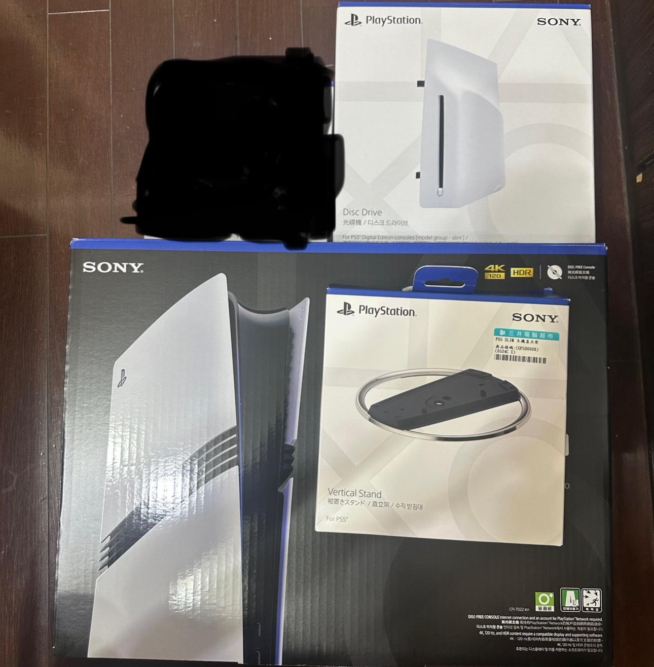 【售】 1. PS5 PRO主機含原廠白色手把 2.PS5光碟機 3.PS5原廠直立架 @ACG二手交易板 哈啦板 - 巴哈姆特