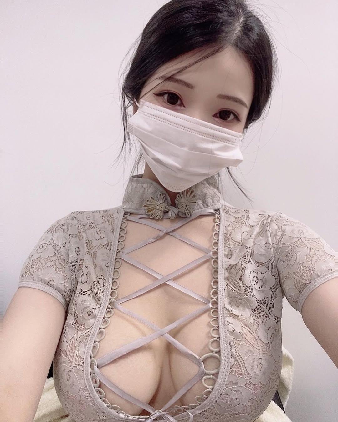 【情報】不怕梅川伊芙，《劍星》向 Mod模組開發者喊「放馬過來」釋出新奈米衣「白珍珠」桌布 (3F) @Steam 綜合討論板 哈啦板 - 巴哈姆特