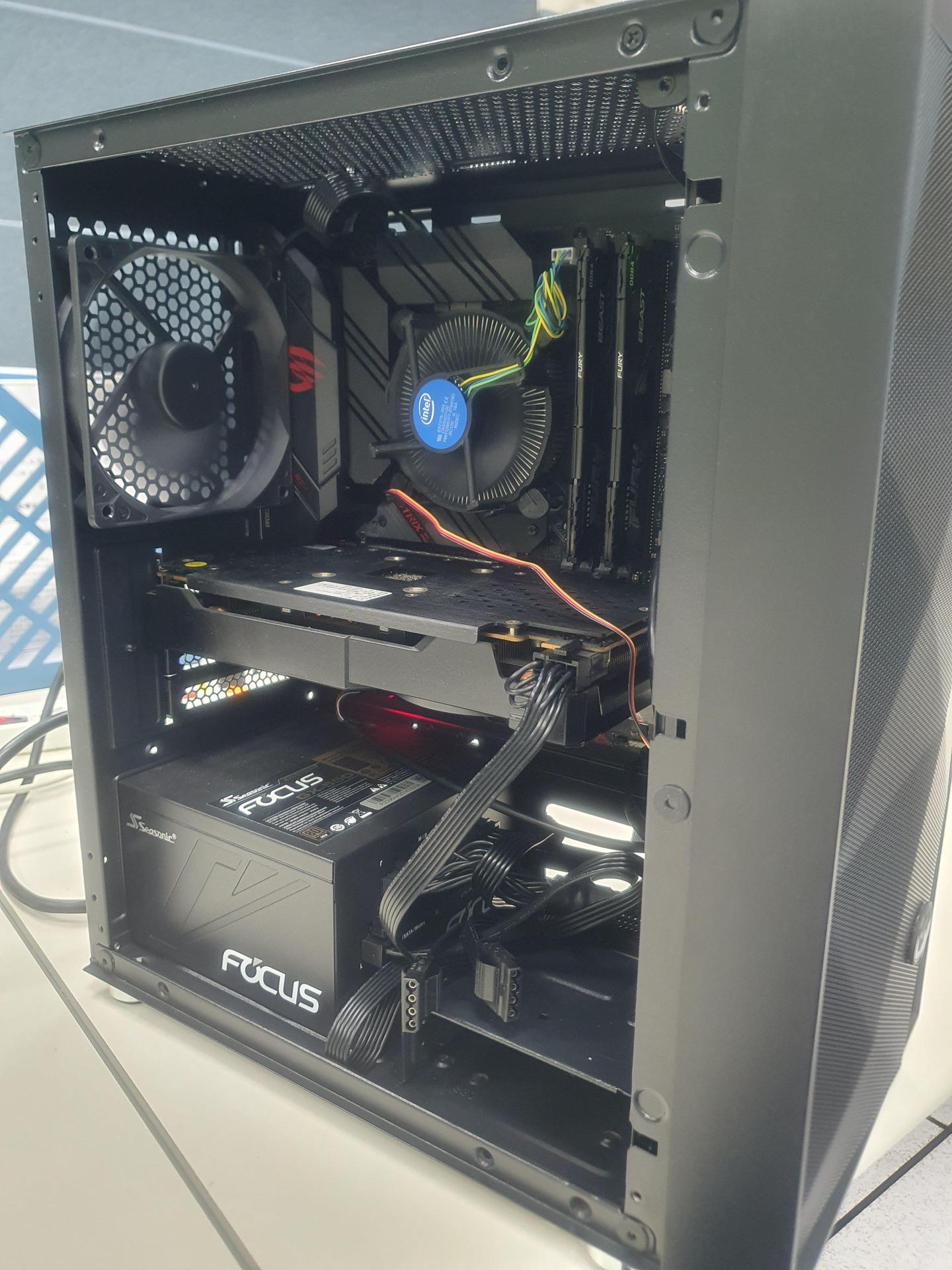 [開箱] 全漢 FSP CST130 Basic M-ATX 機殼 - zeromacosxl的創作 - 巴哈姆特