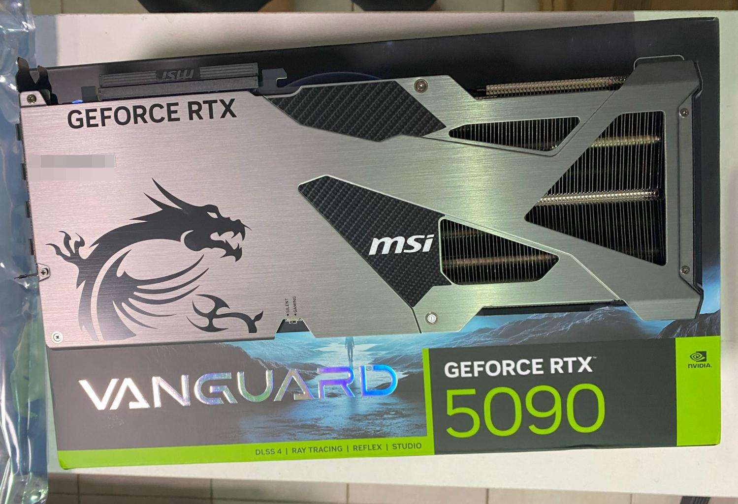 【心得】英亞啟動!7萬2微星龍神 MSI 5090 VANGUARD SOC，價差3萬3，風扇 跑分、噪音、溫度簡易開箱! @電腦應用綜合討論 哈啦板 - 巴哈姆特